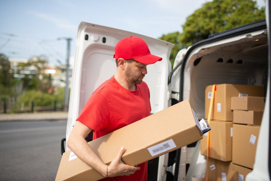 Parcel Delivery in Singapore - Vroom Express